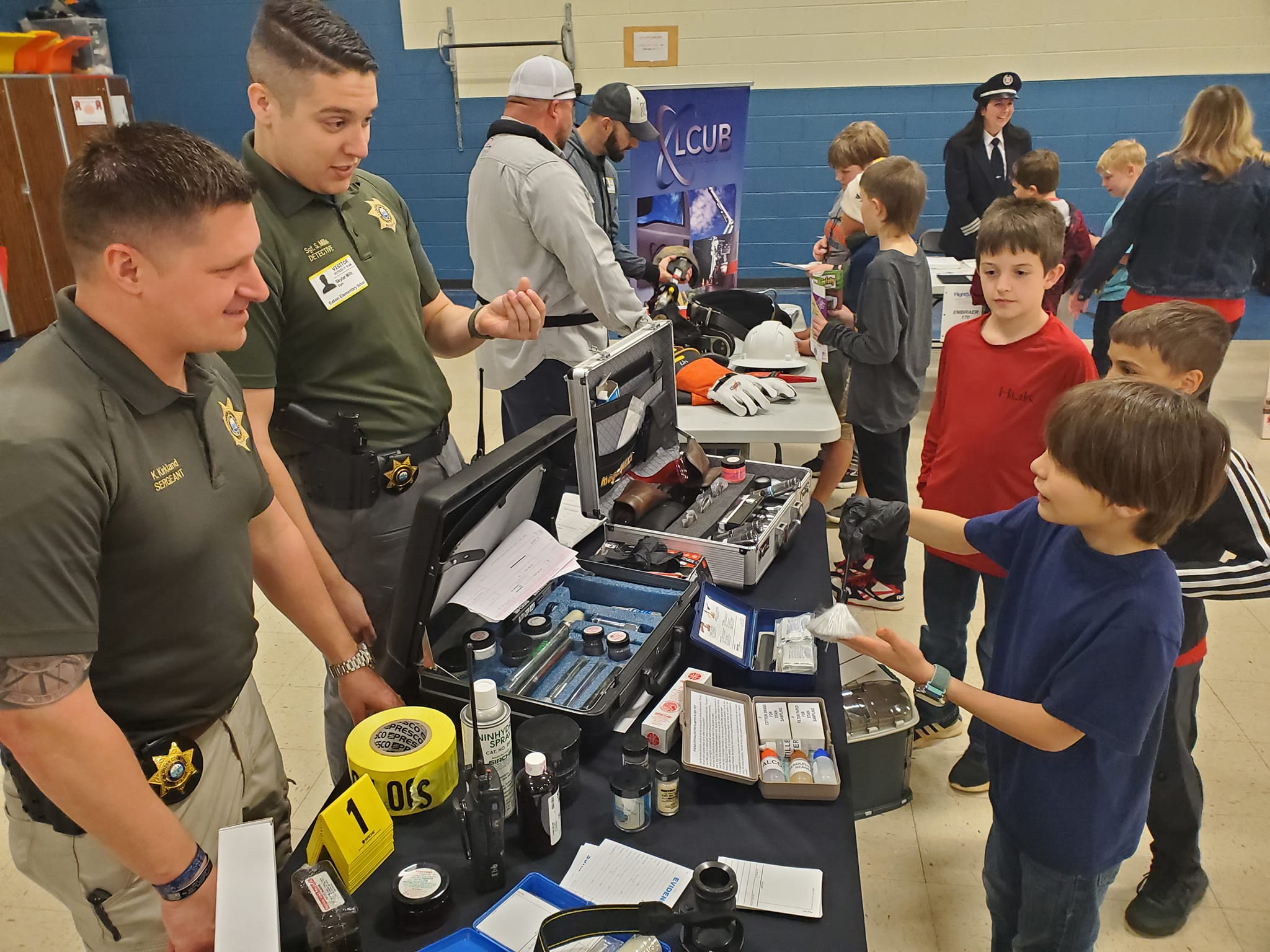 LCSO Detectives Educate Students About Crime Scene Investigations